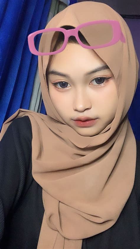 Pin oleh cukcuk di cute face | Orang cantik, Gadis bertato, Gadis preman