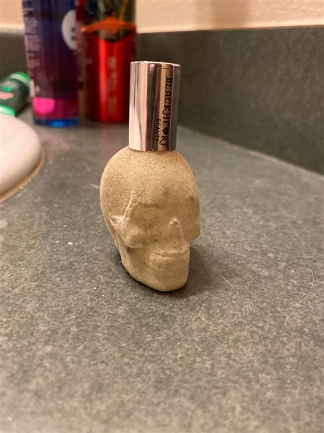 Does anyone know the name of this BlackHeart Beauty perfume? : r/Perfumes