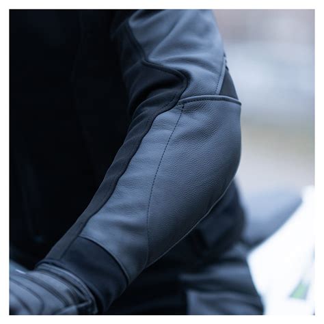 REVIT Ignition 4 H2O Jacket Biker Outfit