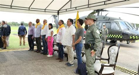 Colombia Estados Unidos Entregó Otros Siete Helicópteros Black Hawk