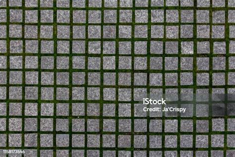 올드 타운의 오래된 조약돌 타일 질감 도시 포장 배경입니다 추상 화강암 돌 벽돌 패턴입니다 거리 보도 텍스처 0명에 대한 스톡 사진 및 기타 이미지 Istock