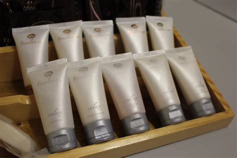 A Golden Shower At Feet Live And Let S Fly