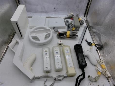 【やや傷や汚れあり】t【3ほ 34】【100サイズ】nintendo Wii まとめてセット 箱なし ソフトあり 通電可 ジャンク扱い ※傷