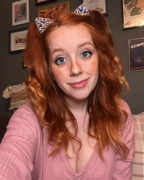 Having A Rough Weekend Tell Me Im Cute π₯² Rwholesomegirls Having A Rough Weekend Tell Me Im Cute π₯² Rwholesomegirls