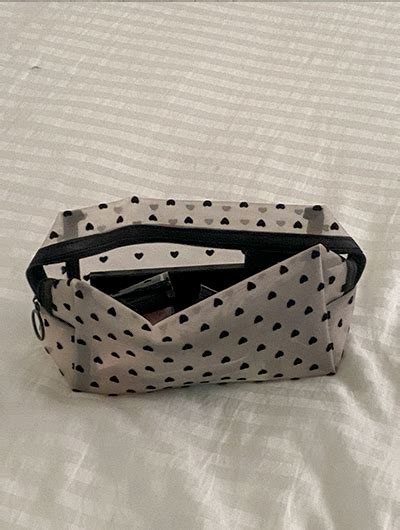 하트 메쉬파우치