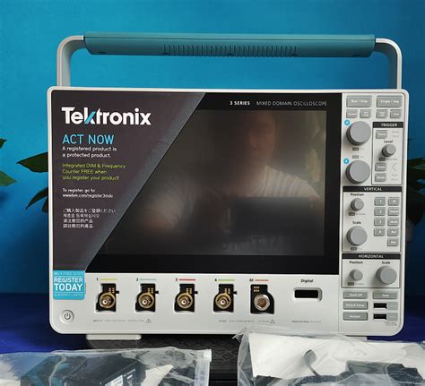 Tektronix Mdo34 混合域示波器 知乎