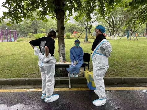 复训567人，合格率9506，新桥镇社区卫生服务中心对核酸采样辅助人员开展复训考核上观新闻