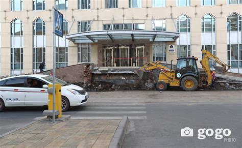 ФОТО “Туушин” зочид буудлын өмнөх газрыг АЛБАДАН ЧӨЛӨӨЛЖ байна