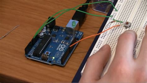 Видеоурок 2 Arduino кнопки ШИМ функции РОБОТОША