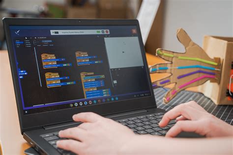 Hummingbird Bit Robotics Kit Birdbrain Technologies