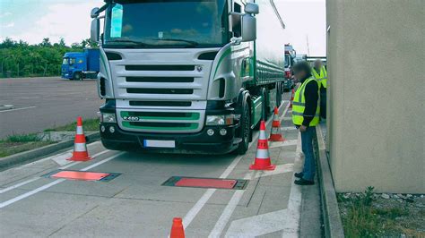 Low Speed Dynamic Axle Weighing System Captels Weighing