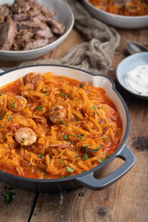 Dušena Kisla Repa S Klobaso Midva Kuhava