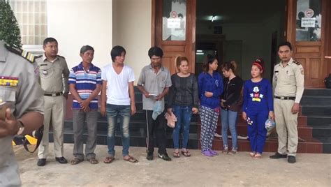 ខេត្តបាត់ដំបងបើកយុទ្ធនាការត្រួតពិនិត្យឃាត់ជនជាតិវៀតណាម៧នាក់ចូលមកធ្វើការនិងស្នាក់នៅខុសច្បាប់