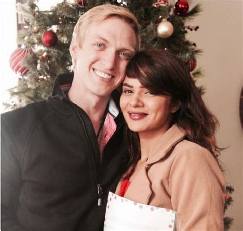 Naagin Actress Aashka Goradia Engaged To American Beau Brent Goble
