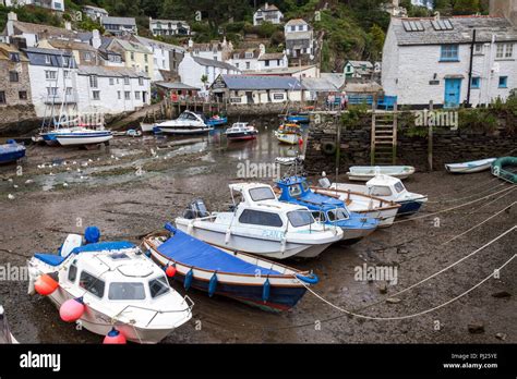 Polperro Cornwall Uk 3rd September 2018 A Warm Cloudy Day In The