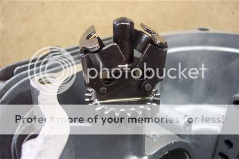 Removing Governor Gear - Briggs 26hp Intek V-Twin