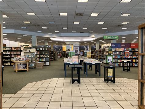 Barnes And Noble Interior Barnes And Noble 2995 24 913 Squar… Flickr