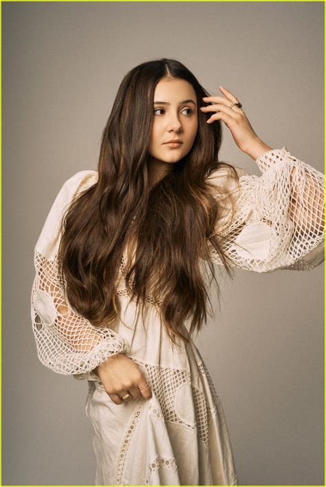 Dear Edwards Eva Ariel Binder Reveals 10 Fun Facts About Herself