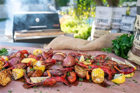 Crawfish Boil On The Grill Girls Can Grill