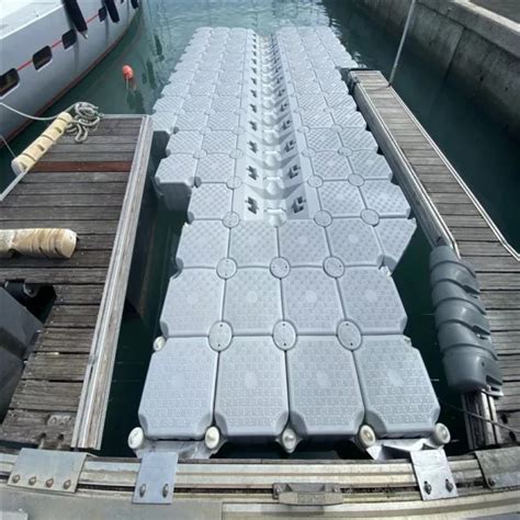 Colorful Plastic Cube Floating Dock For Jet Ski Boat With Fender Floating Dock And Boat Dock