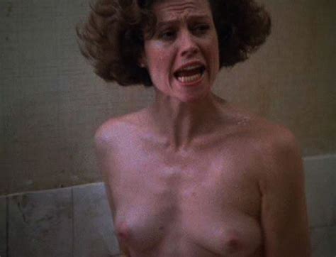Sigourney Weaver Boobspussyassman