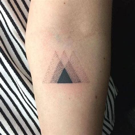 50 Best Dotwork Tattoos And Minimalistic Tattoo Ideas Yourtango