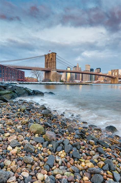 Manhattan Skyline From Pebble Beach In Brooklyn United States Stock
