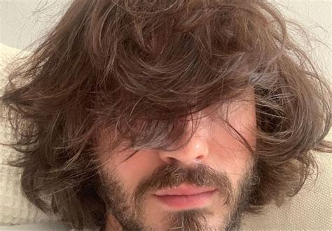 Gus Everett Beach Read By Emily Henry Logan Lerman Beach Reading Emily