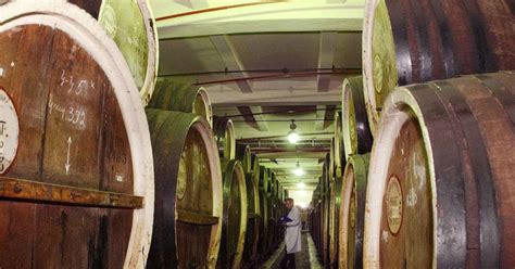 Ինչպես վաճառվեց Երևանի կոնյակի գործարանը