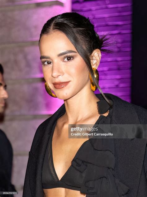 Bruna Marquezine Para Ysl Beauty Bruna Marquezine Fotos Marquezine