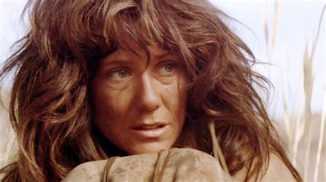 Mary Mcdonnell Stands With Fist Mary Mcdonnell At Comicon 2024