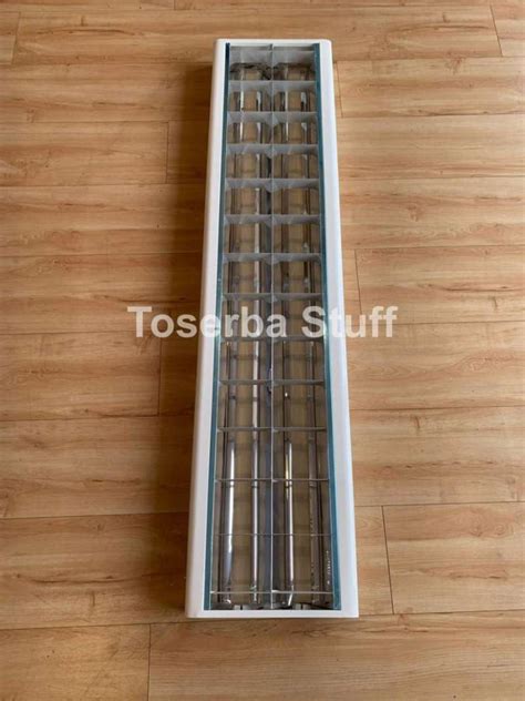 Jual Kap Lampu Rm Outbow Rmob Isi Lampu X W Tl T Led Panjang Cm Di Seller Toserba