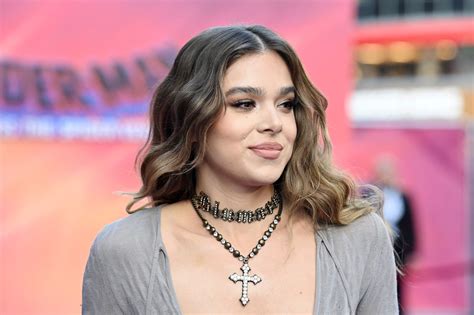 Hailee Steinfeld Stuns As Live Action Spider Gwen In Jaw Dropping Image