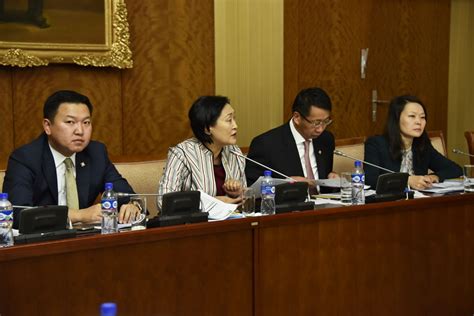 Хөгжлийн бэрхшээлтэй хүний эрхийн тухай хуулийн хэрэгжилтийн талаар хэлэлцүүлэг боллоо Өглөө мн