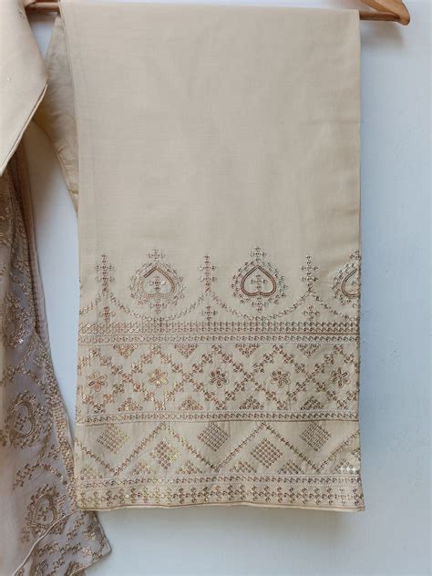 Rameen 01 Cream White Lubana Store