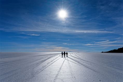 How Flatter Organizational Structures Drive Employee Empowerment And Business Success