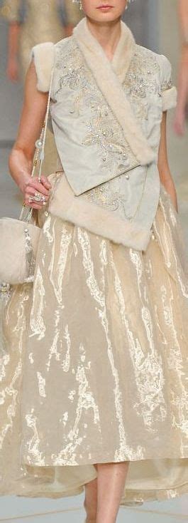 Gui Pei Couture Kleider Kollektion