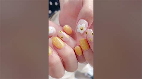 옷 잘입는 중년 패션의 완성은 네일아트 올 봄 산뜻한 네일아트 칼라 추천 중년코디 룩북 네일아트 Shorts Youtube
