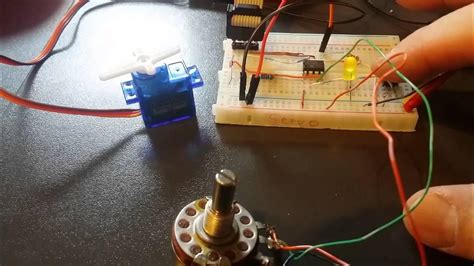 Pic 12f675 Controlling A Servo Motor Youtube