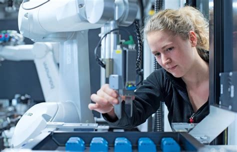 Safety For Collaborative Robot Applications Sick Sensor Intelligence