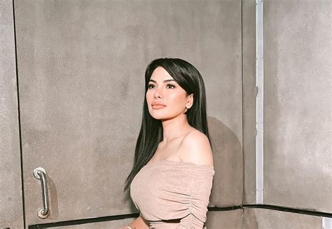 Akun Instagram Nikita Mirzani Unggah Foto Seksi Netizen Nyai Udah Bebas Okezone Celebrity