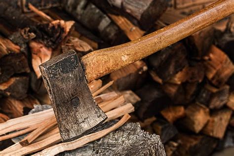 Medieval Fletcher Or Arrow Maker How Medieval Fletchers Crafted The
