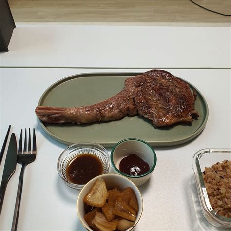 토마호크 수비드 리버스 시어링 음식여행 에펨코리아