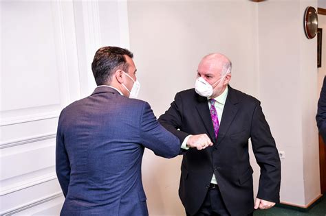 Средба на премиерот Заев со австрискиот амбасадор Вуцас Честитки за новата Влада и потврда на