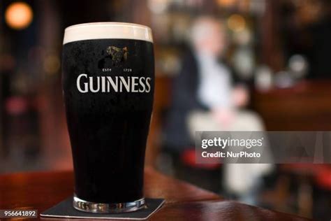 Guinness Pint Glasses Photos And Premium High Res Pictures Getty Images