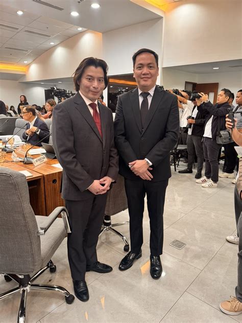 Look Atty Amando Ligutan The Lawyer In The Third Impeachment