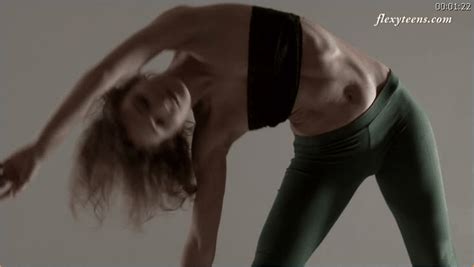 Gymnastic Flexible Girls Beauty Plastic Body Page 33