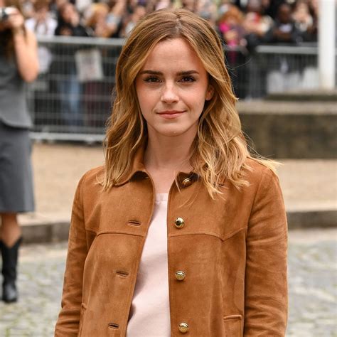 Emma Watson On Diamond Ring Ends Engagement Rumors