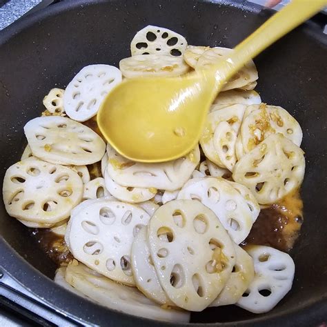 아삭아삭 단짠단짠 연근조림