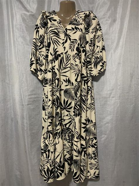 Штапельне плаття Bext — ціна 150 грн у каталозі Сукні міді Купити жіночі речі за доступною ціною